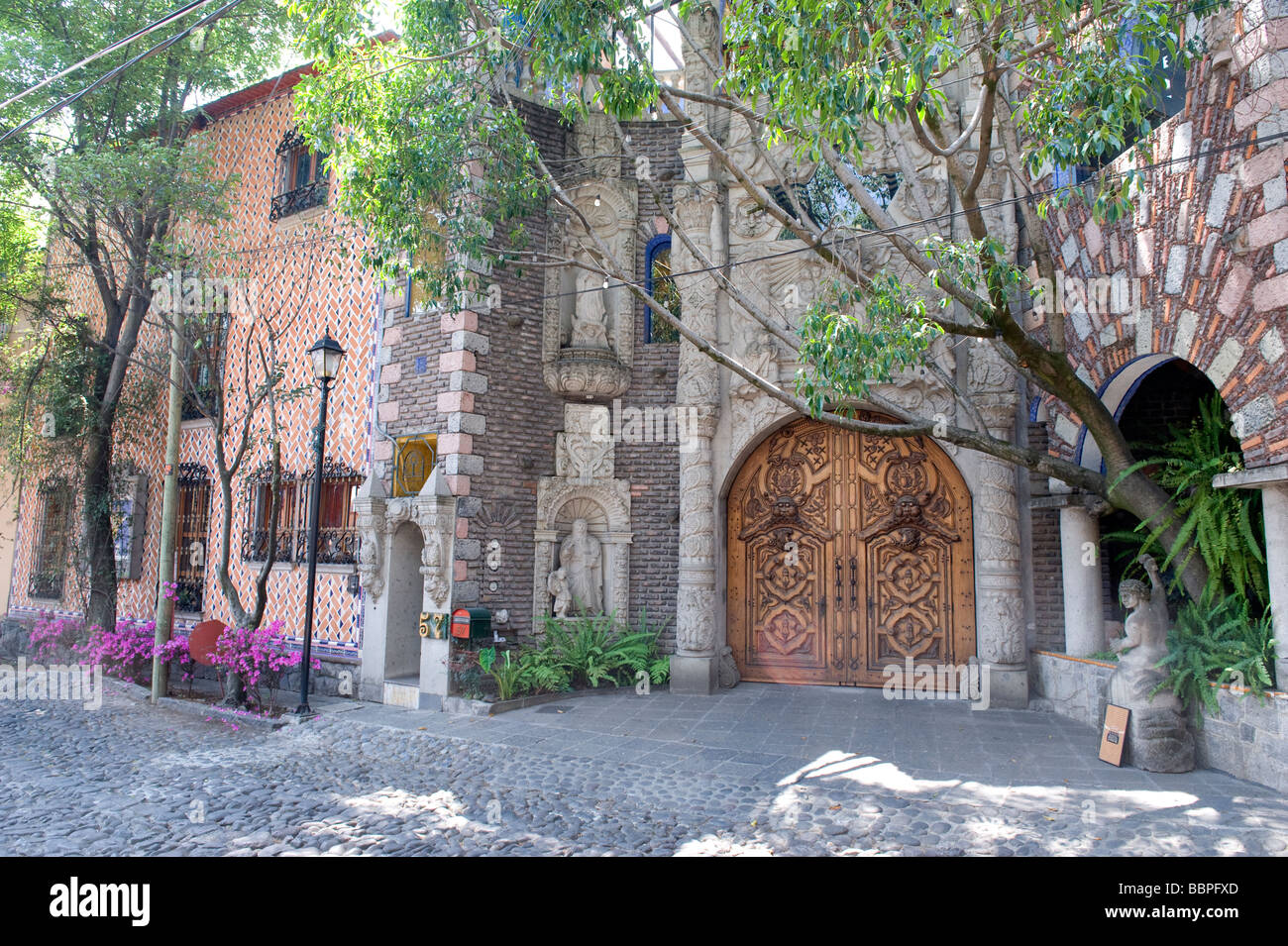 Small church in residential San Angel, Mexico City Stock Photo - Alamy