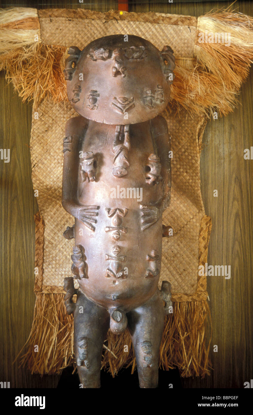 Tahitian tiki hi-res stock photography and images - Alamy