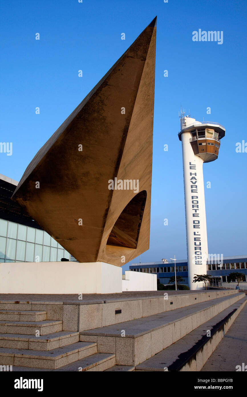 Harbour masters control tower hi-res stock photography and images - Alamy