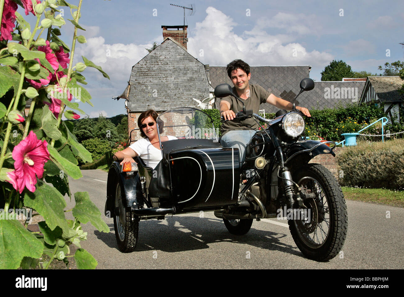 RUSSIAN SIDECAR, VRAC 750 CM3, CYRIL AND MAYLIS GUIRAUD, MOTO MASALA ...