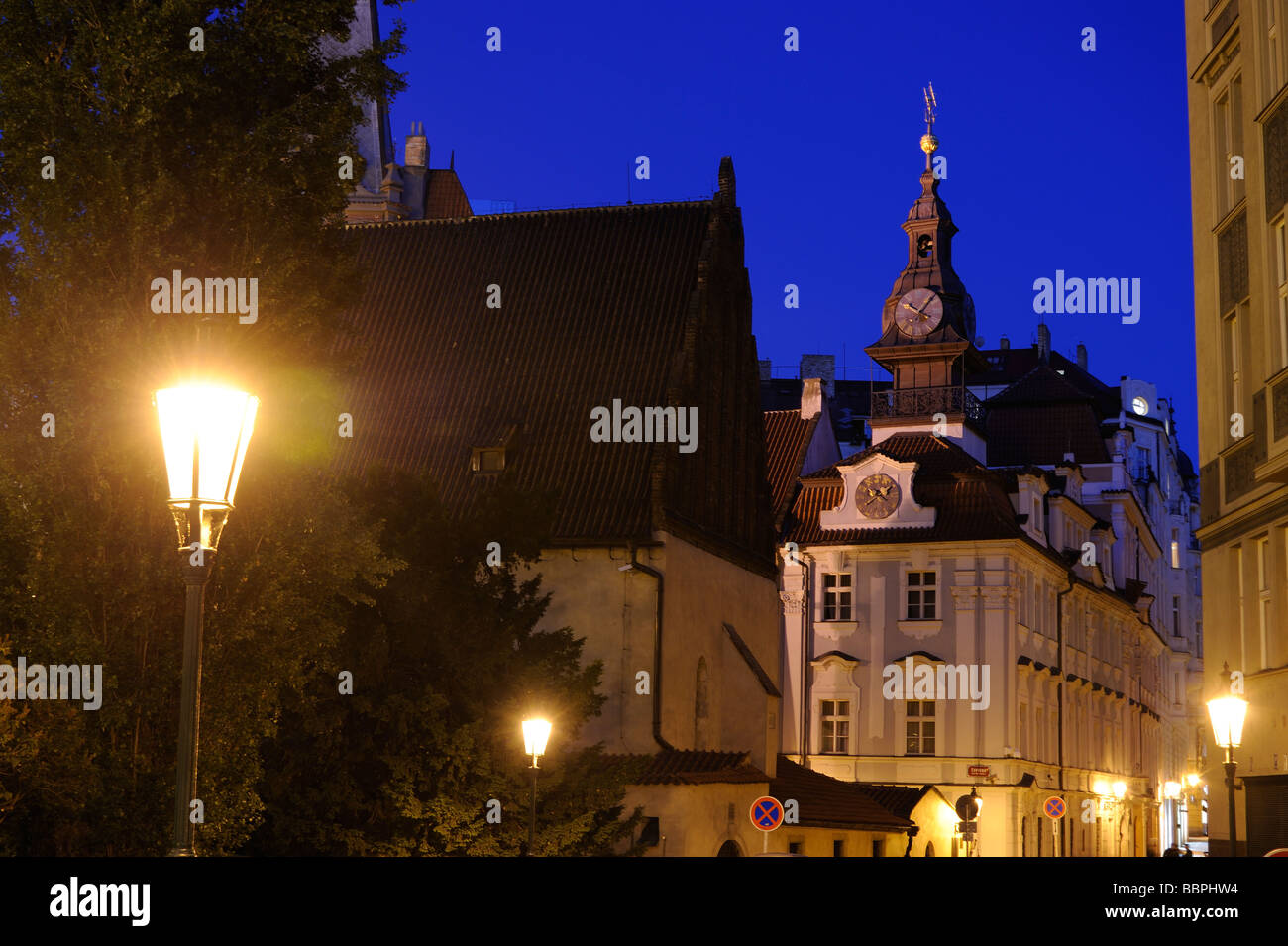 Old new synagogue parizska street hi-res stock photography and images ...