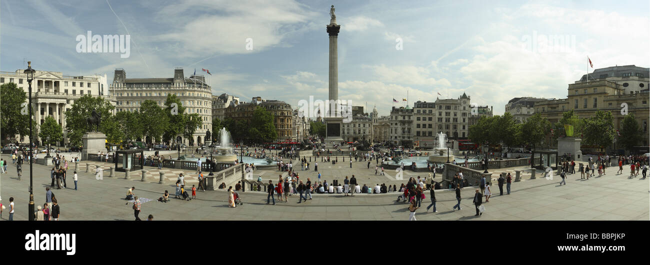 Trafalgar square crowds hi-res stock photography and images - Alamy