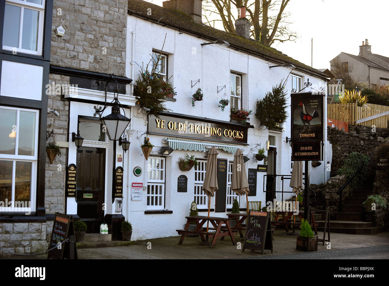 Ye Olde Fighting Cocks pub at Arnside Cumbria Stock Photo - Alamy