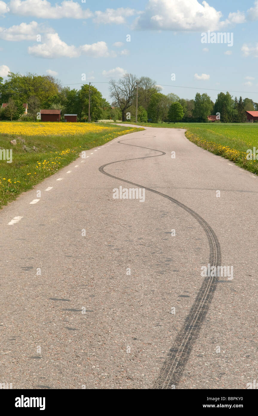 Tire skid marks on road hi-res stock photography and images - Alamy