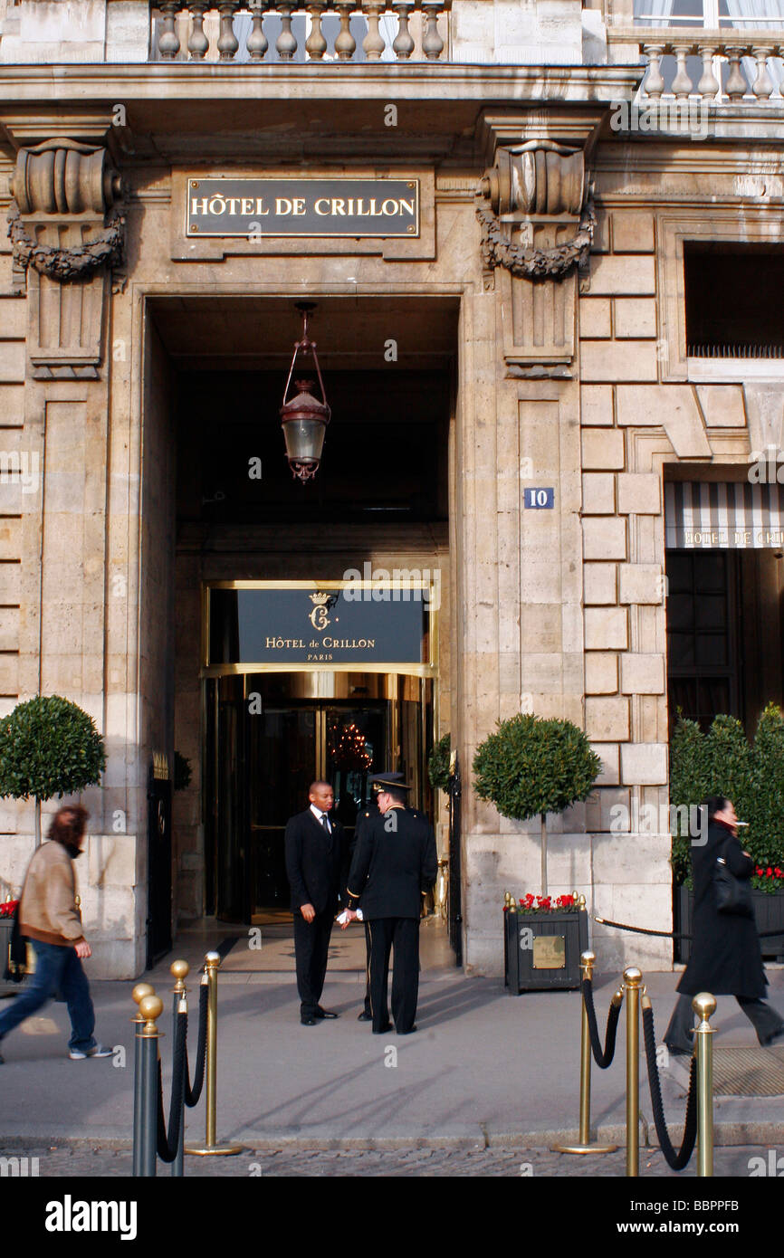 ENTRANCE AND FACADE OF THE HOTEL DE CRILLON, PARIS (75 Stock Photo - Alamy