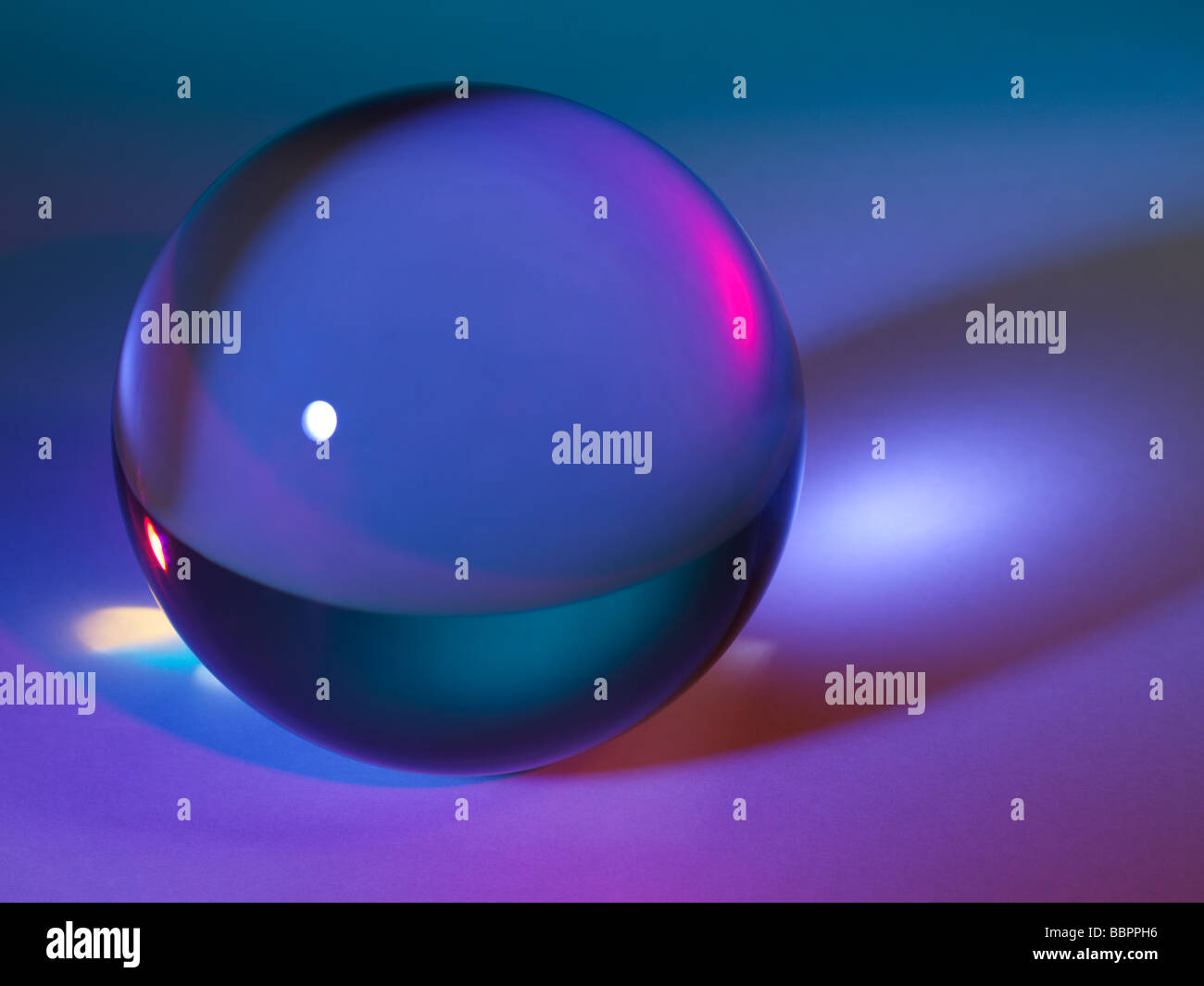 Purple crystal glass hi-res stock photography and images - Alamy