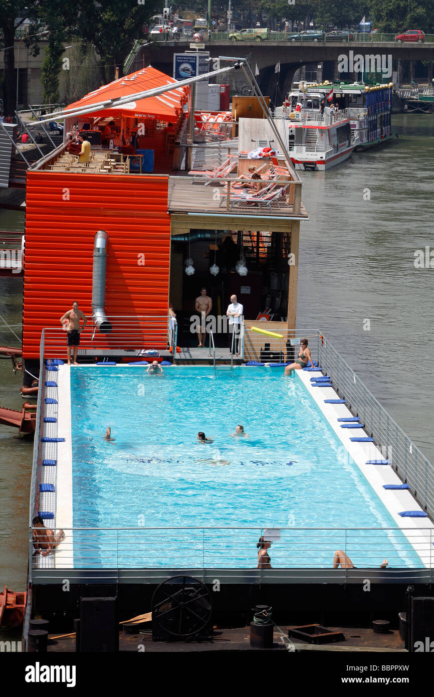 Badeschiff Pool Stock Photos & Badeschiff Pool Stock Images - Alamy