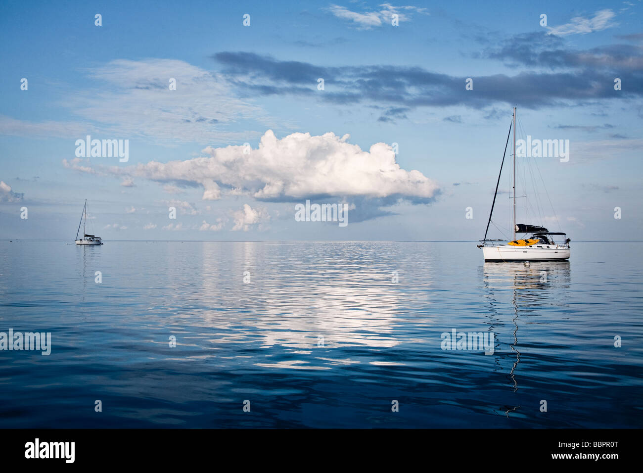 Oceanic boat away from it all hi-res stock photography and images - Alamy