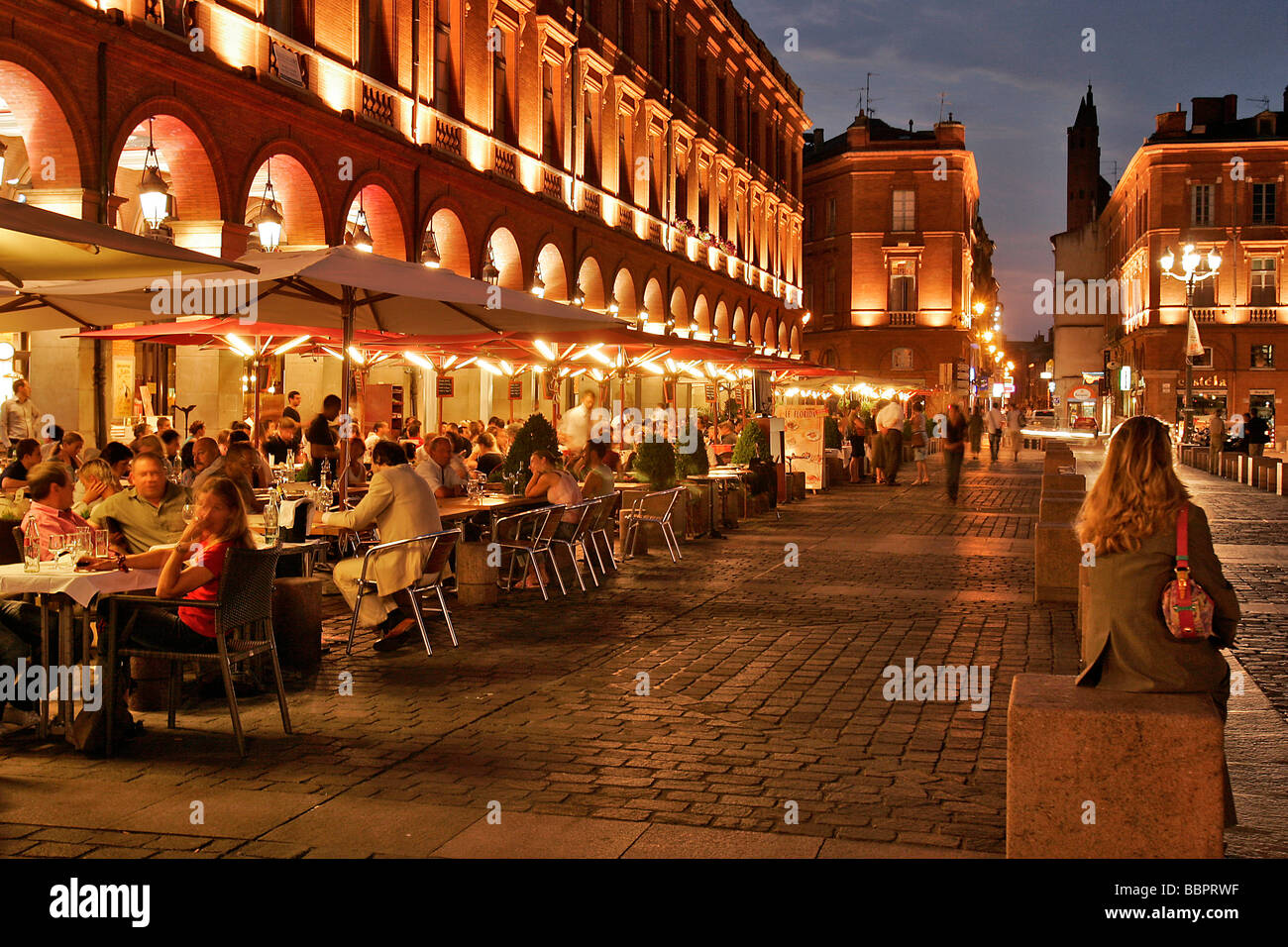 Place du capitole toulouse cafe hi-res stock photography and images - Alamy