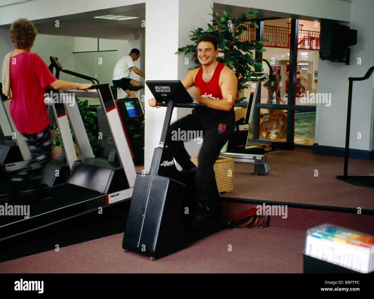 Cycling machines hi-res stock photography and images - Alamy