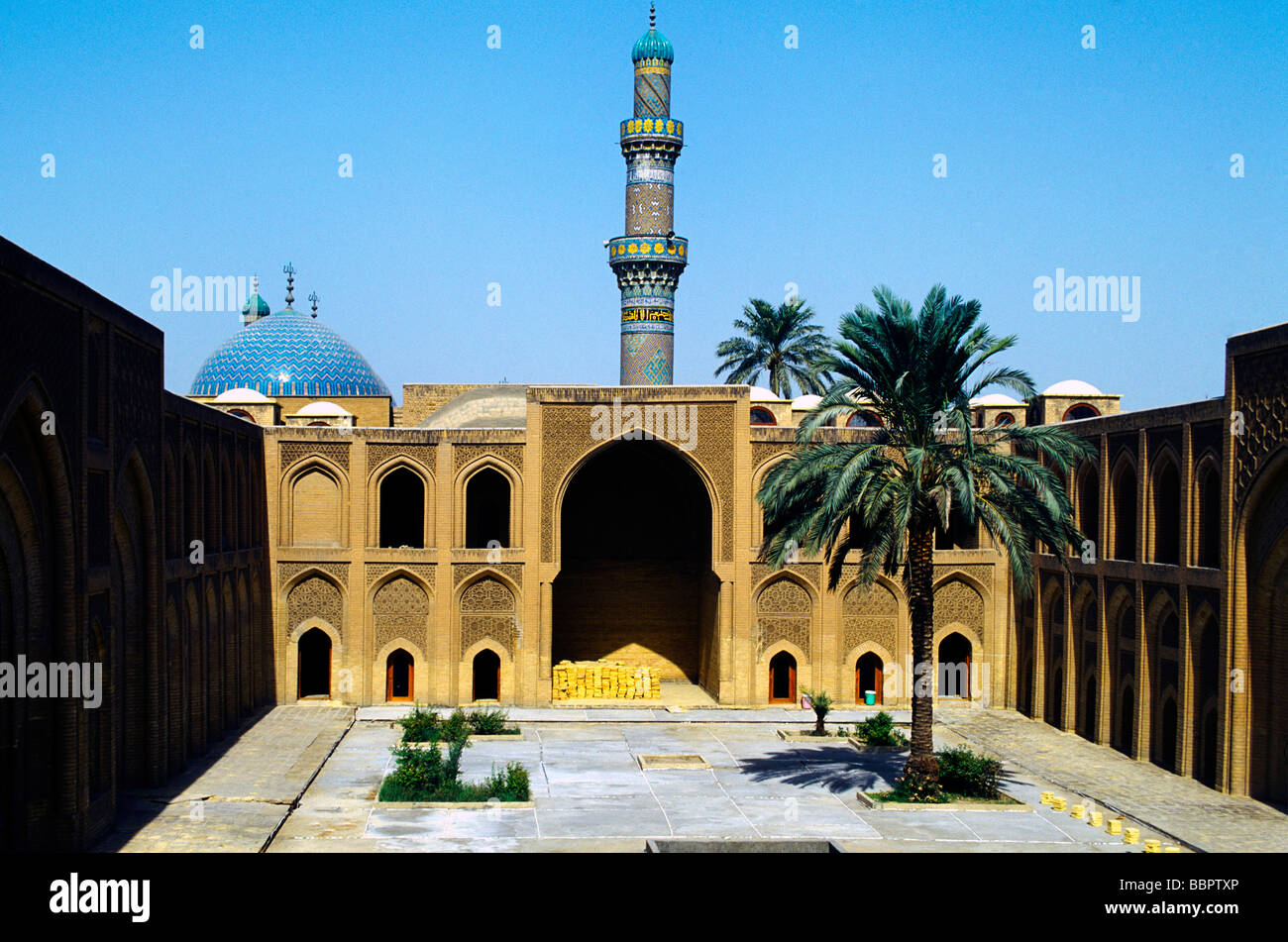 Baghdad iraq mustansiriya school hi-res stock photography and images ...