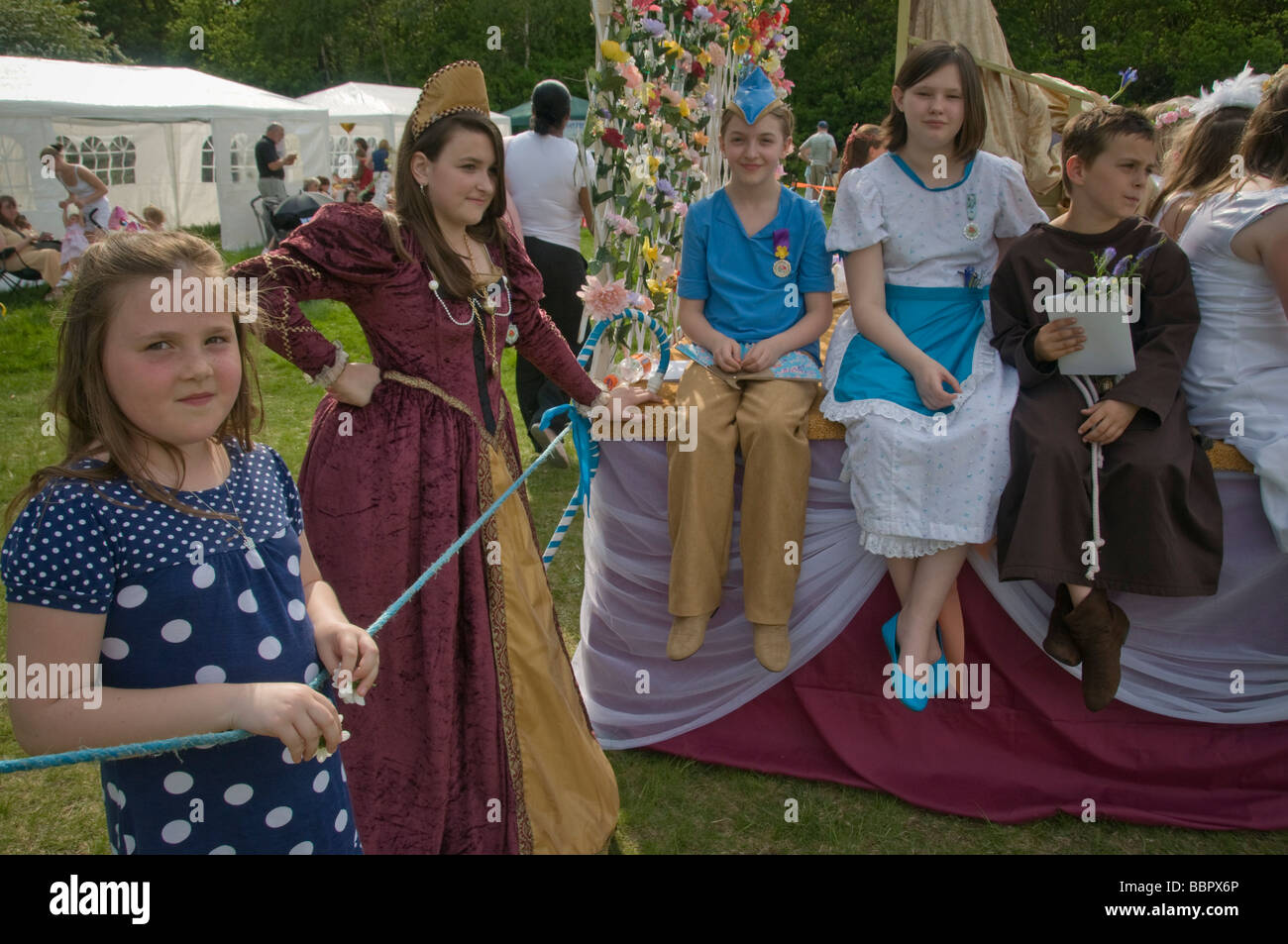 London May Queen members at Merrie England and London May Queen ...