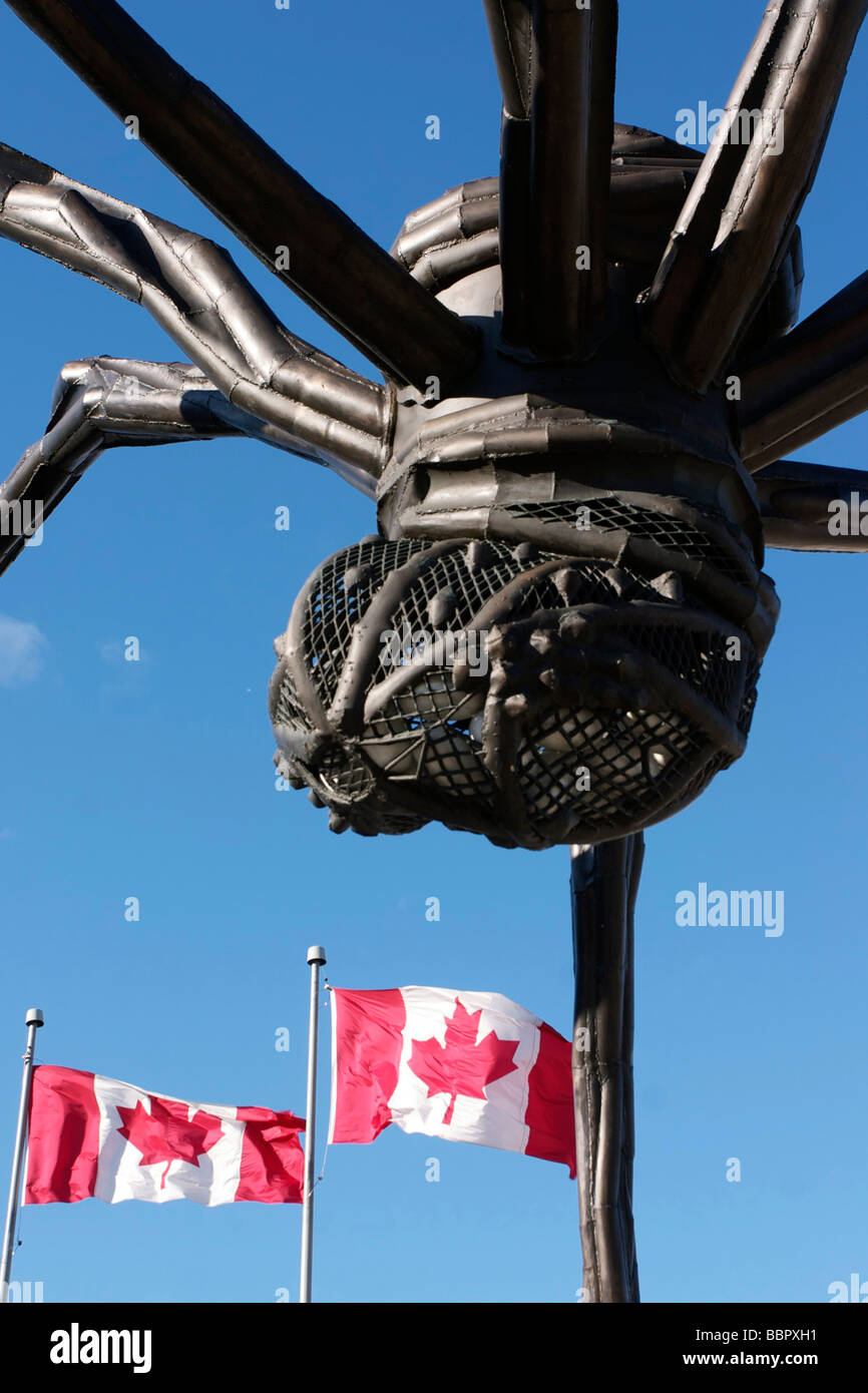 SCULPTURE 'MAMAN' BY LOUISE BOURGEOIS AND CANADIAN FLAGS IN OTTAWA ...