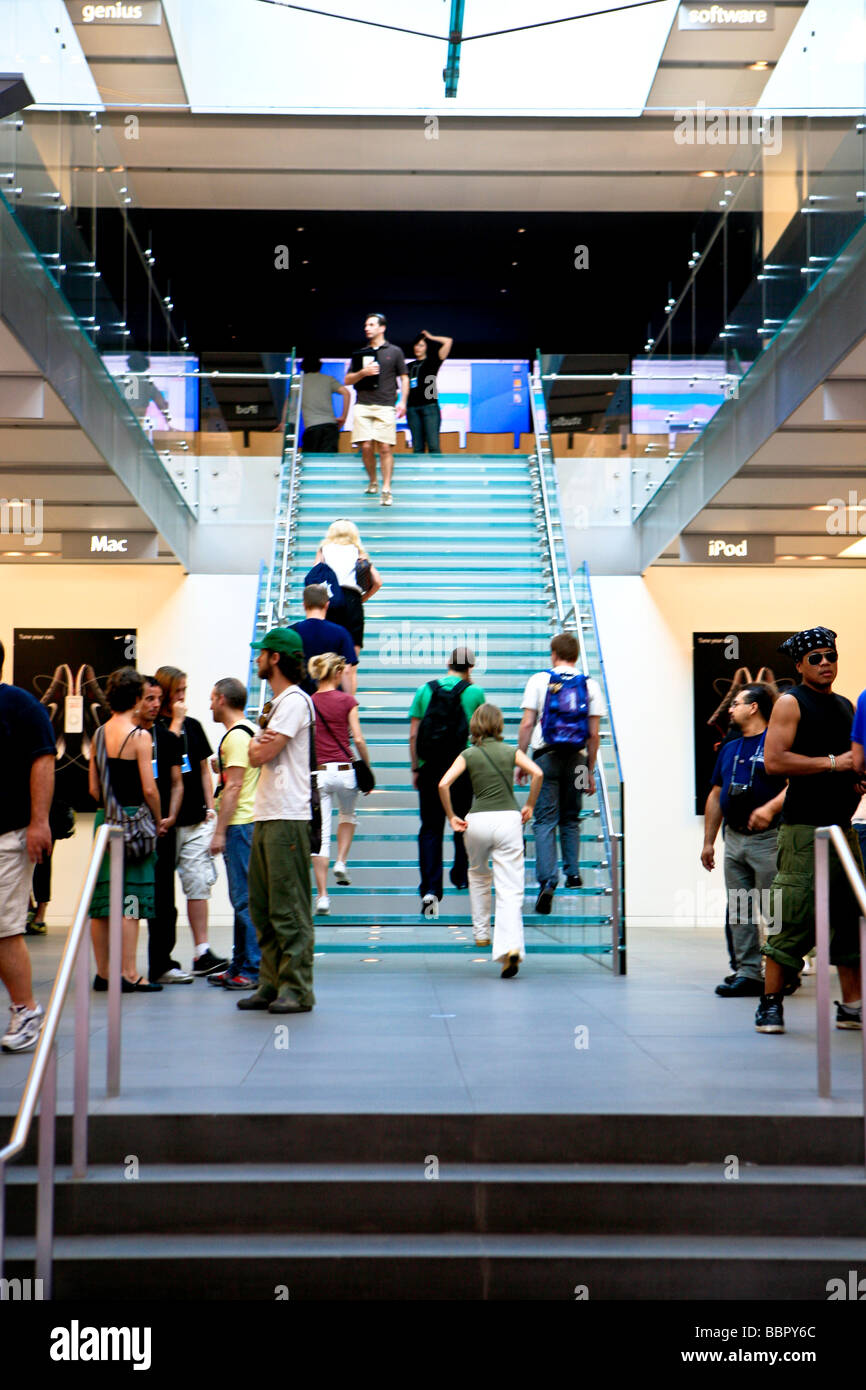 usa, new york, manhattan, soho, apple store Stock Photo - Alamy