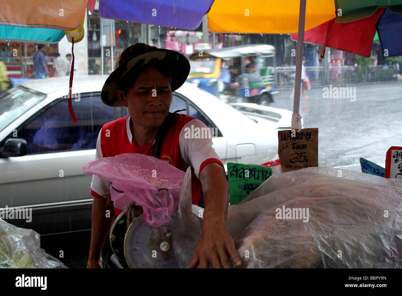 Thai merchant at Bangkok 's Chinatown , Thailand Stock Photo - Alamy