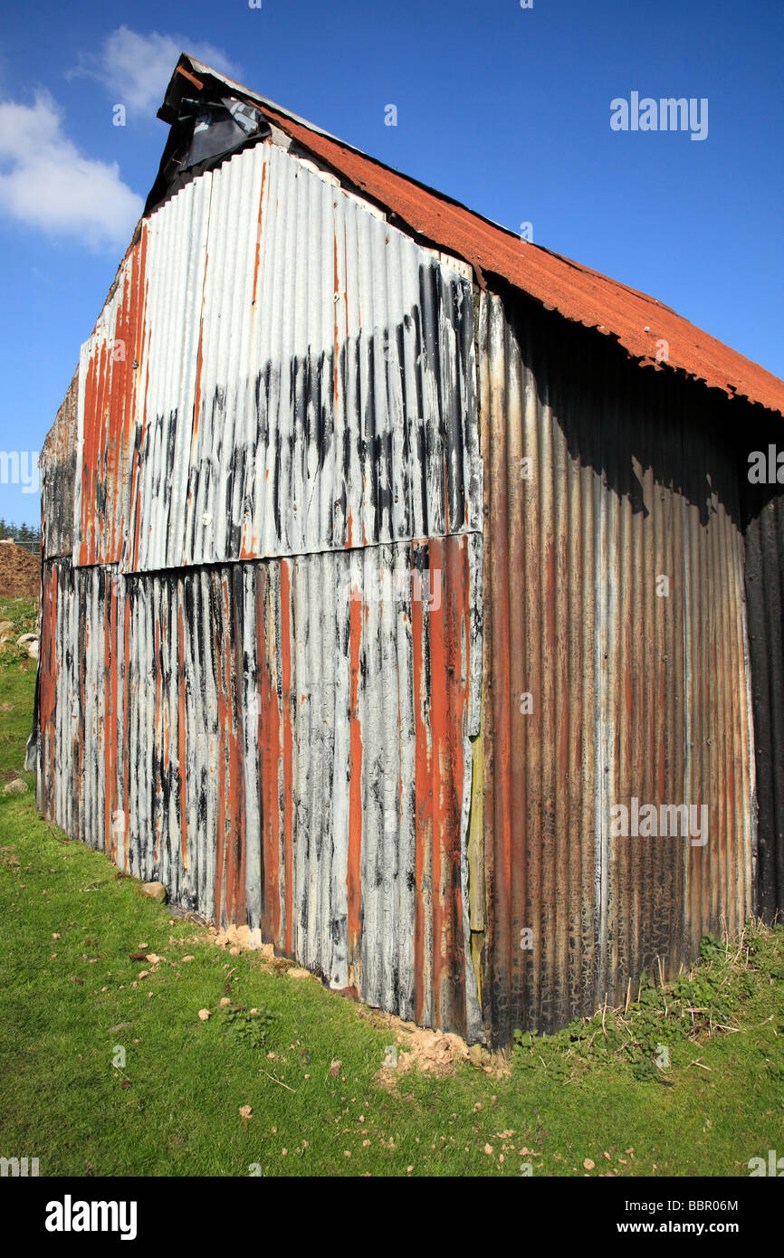 Temporary corrugated iron hi-res stock photography and images - Alamy