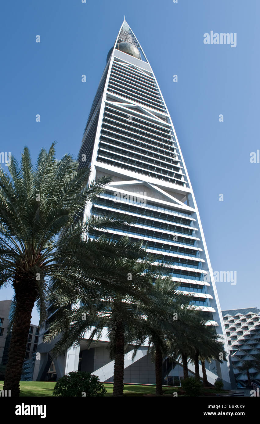 Rijadh the Al Faisaliah tower Stock Photo - Alamy