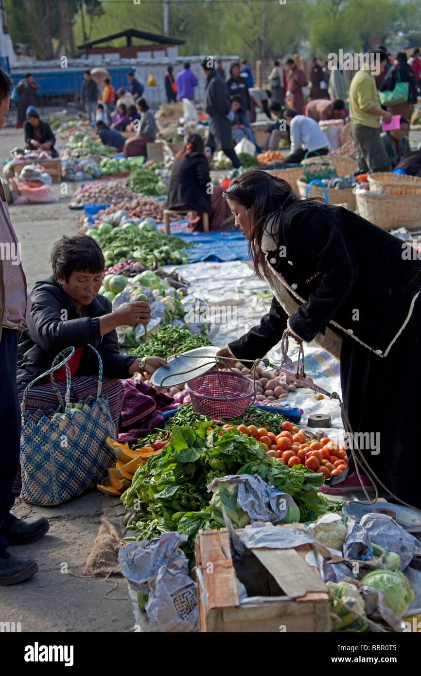 Paro food market hi-res stock photography and images - Alamy