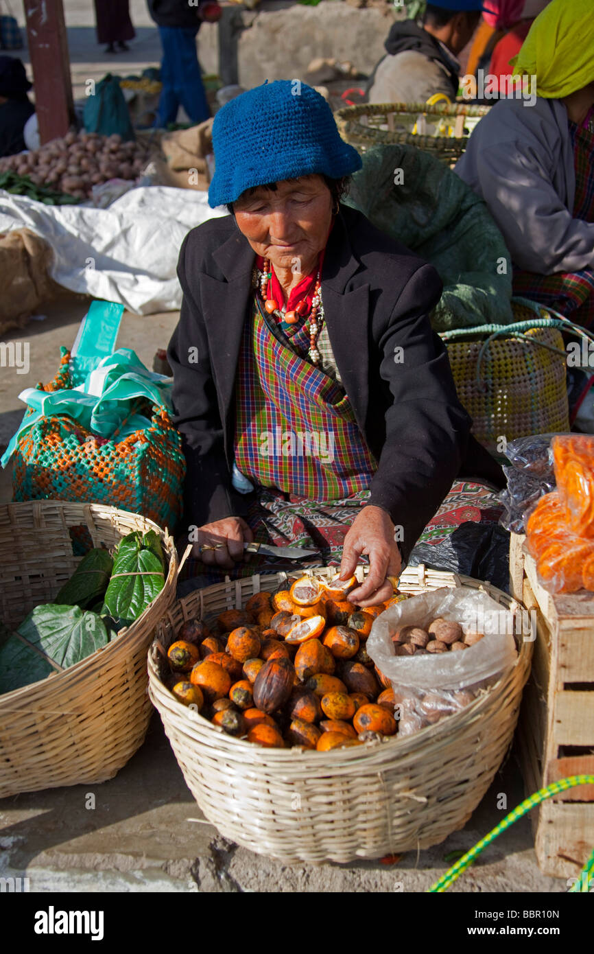 Bhutanese woman market hi-res stock photography and images - Alamy