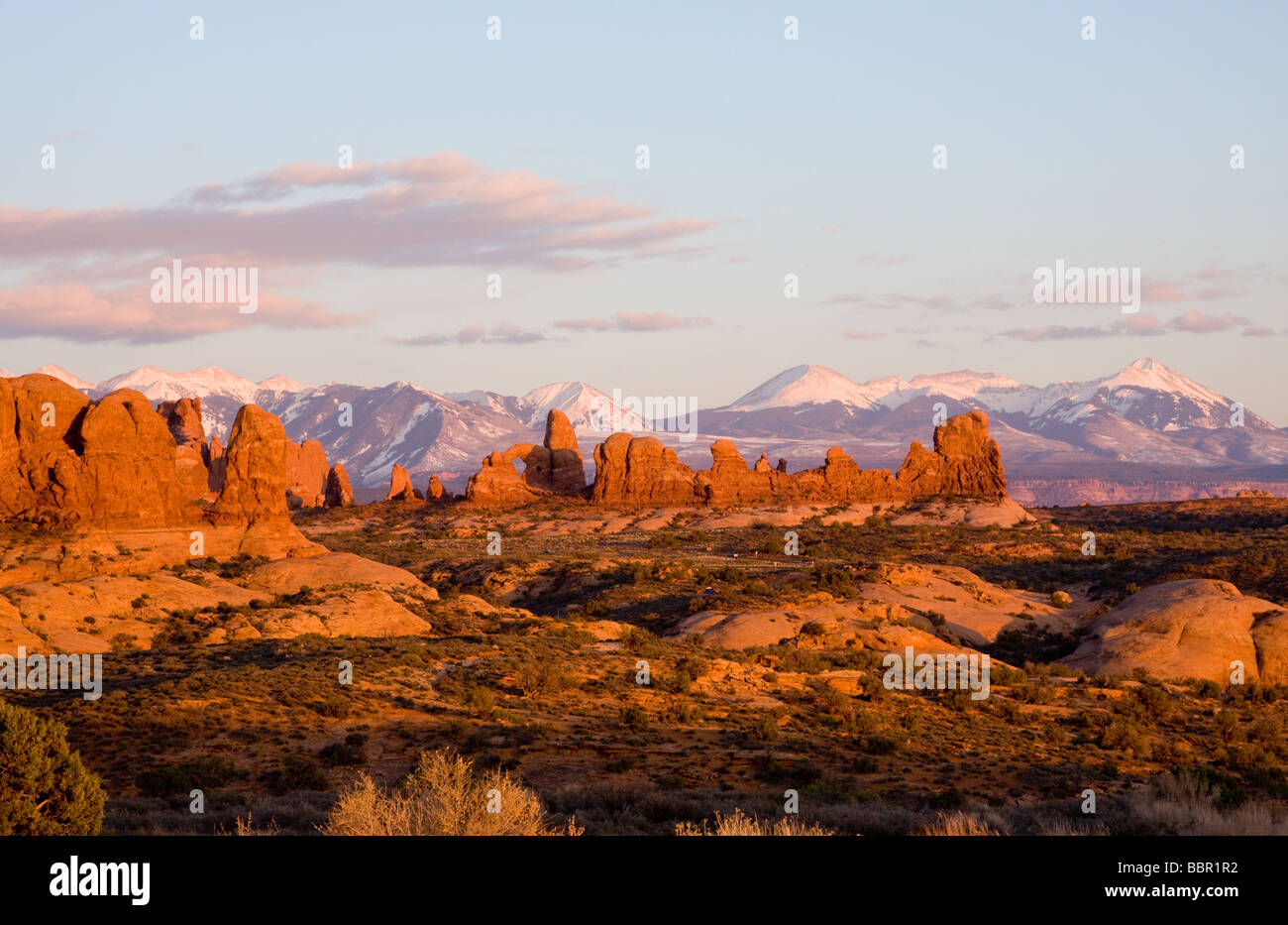 Windows Section and Turret Arch, Arches National Park, Utah in evening ...