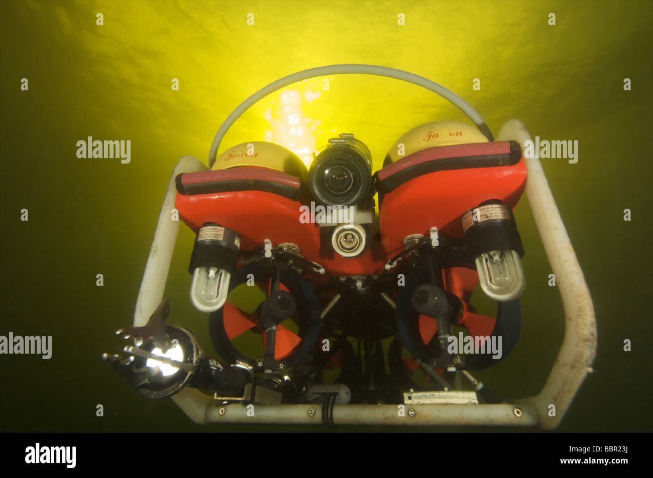 ROV or robotic underwater vechile working underwater Stock Photo - Alamy