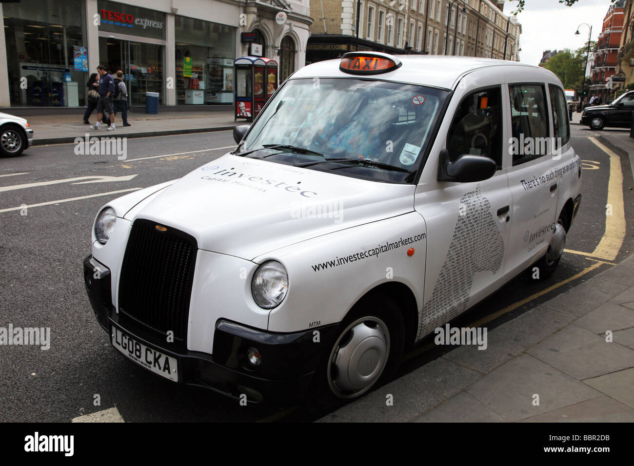 White london taxi cab High Resolution Stock Photography and Images - Alamy