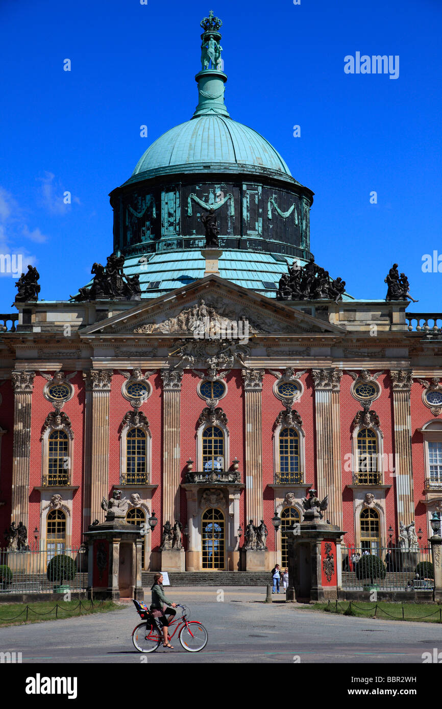 New palace hi-res stock photography and images - Alamy