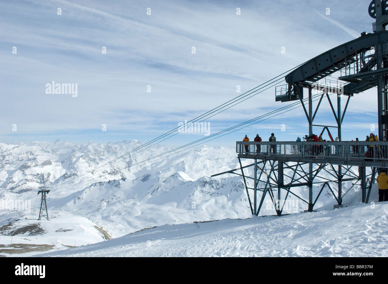 Boarding lift hi-res stock photography and images - Alamy