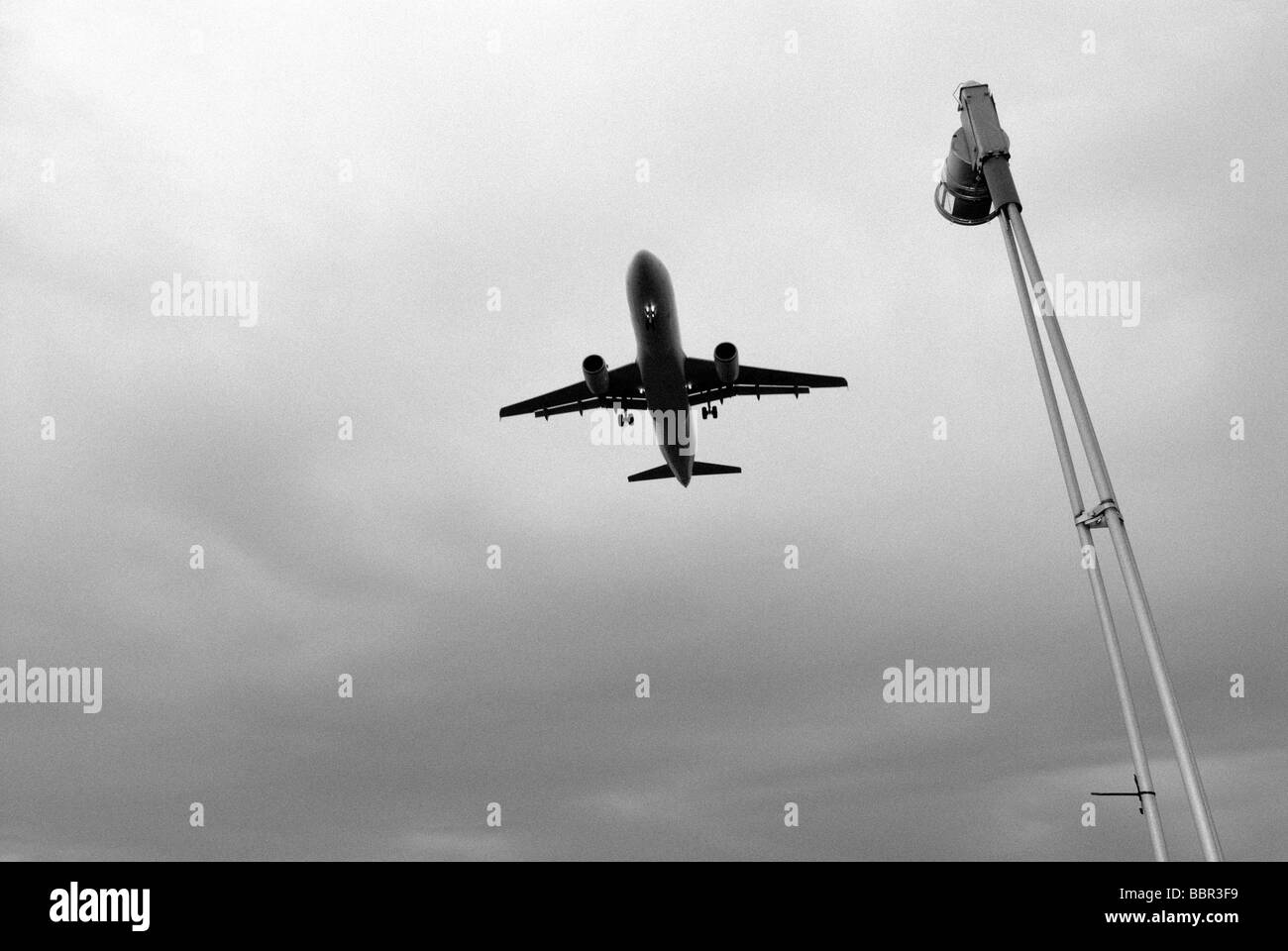 AIRCRAFT DURING LANDING Stock Photo - Alamy