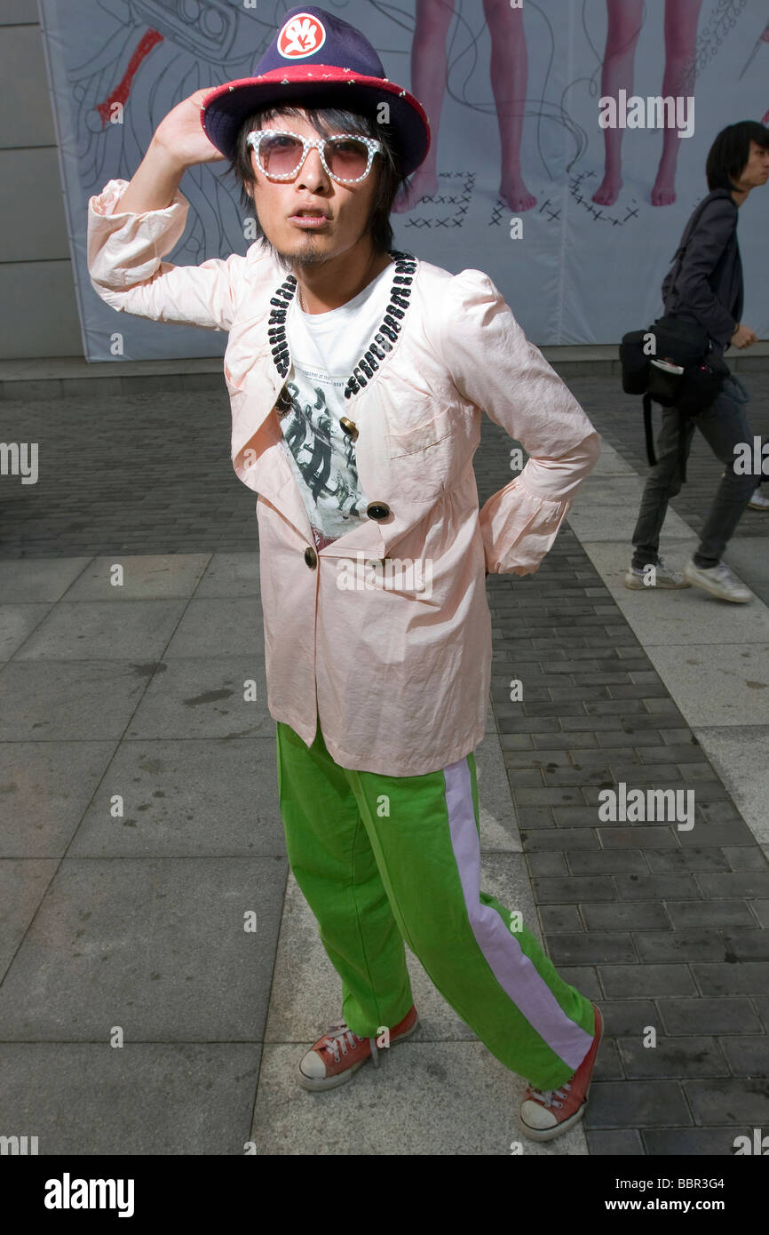 CLOTHING FASHIONS IN THE STREETS OF PEKING, BEIJING, CHINA Stock Photo ...