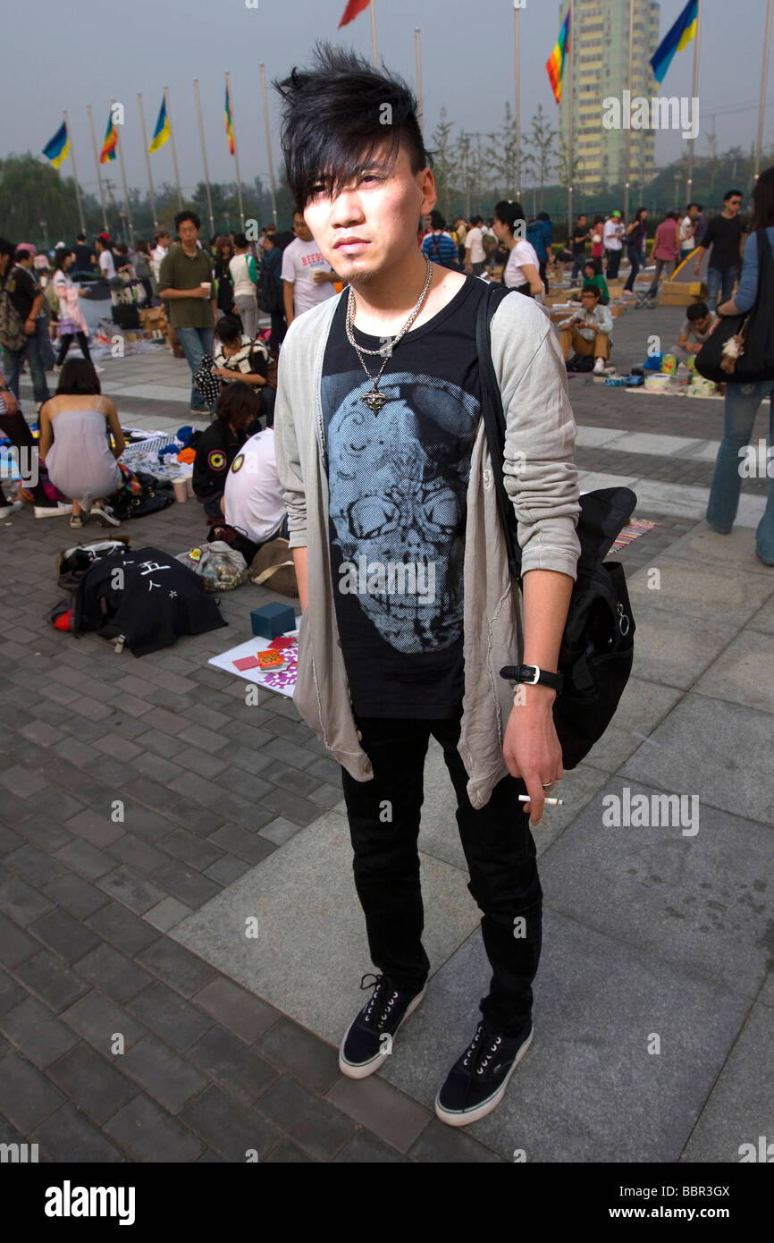 CLOTHING FASHIONS IN THE STREETS OF PEKING, BEIJING, CHINA Stock Photo ...