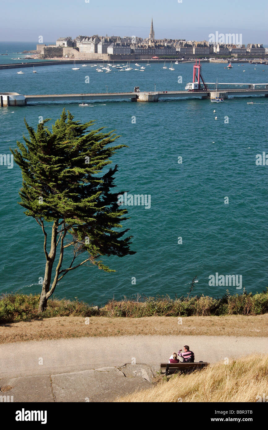 PROMENADE ON THE CORNICHE D'ALETH COAST ROAD, SAINT-MALO, ILLE-ET ...