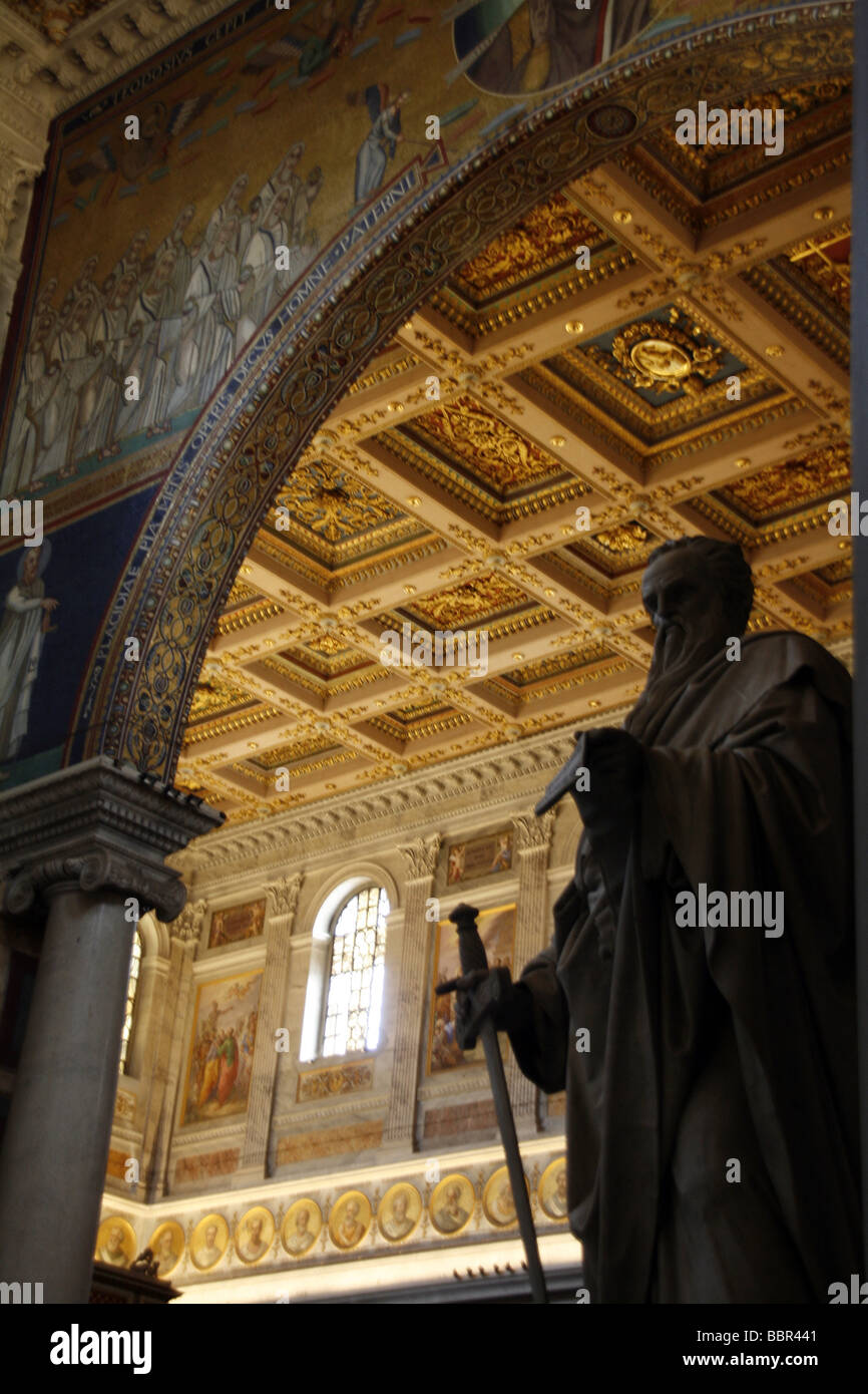 gold ceiling in saint paul's basilica, rome, italy Stock Photo - Alamy