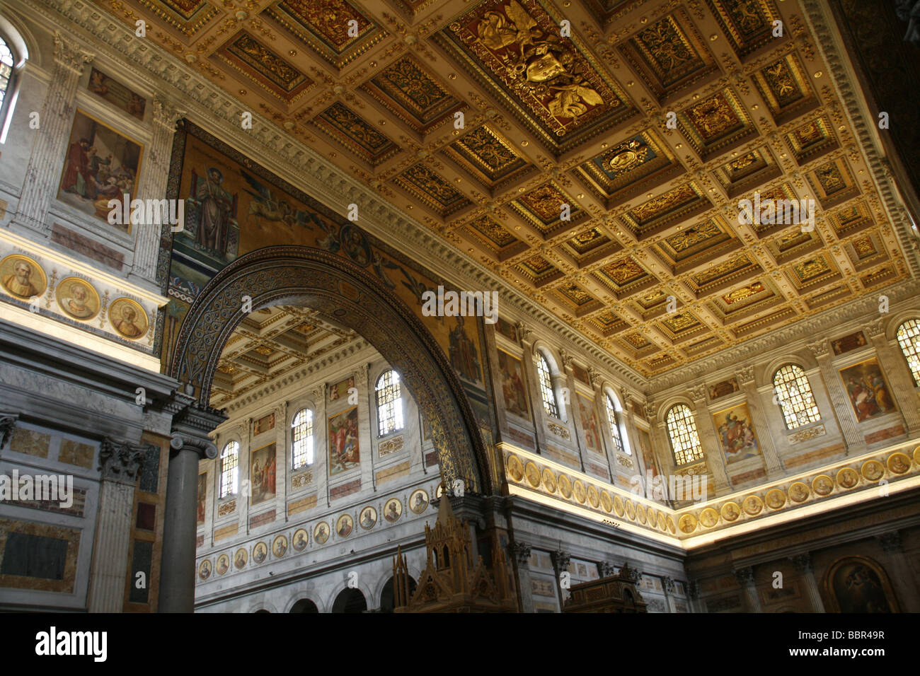 gold ceiling in saint paul's basilica, rome, italy Stock Photo - Alamy