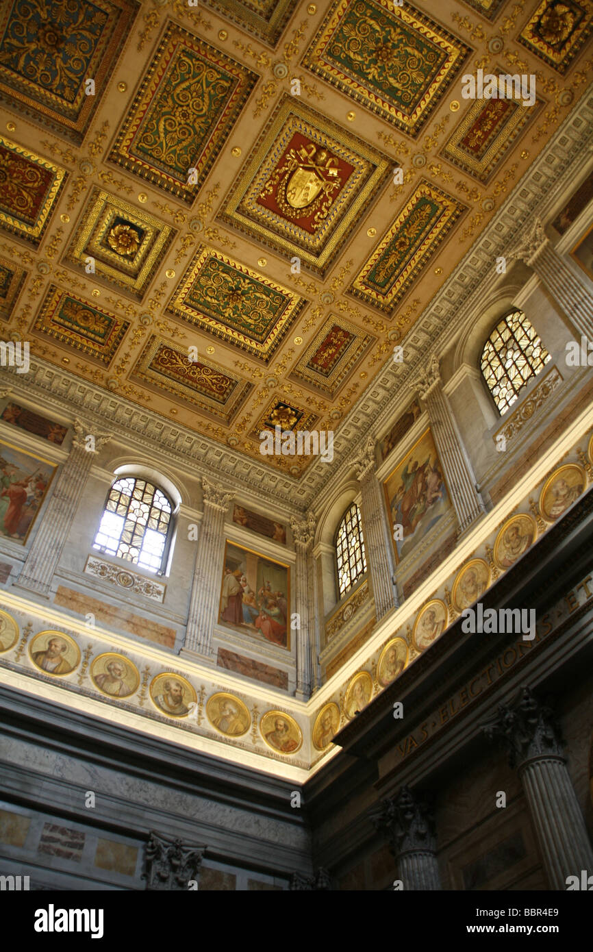 gold ceiling in saint paul's basilica, rome, italy Stock Photo - Alamy