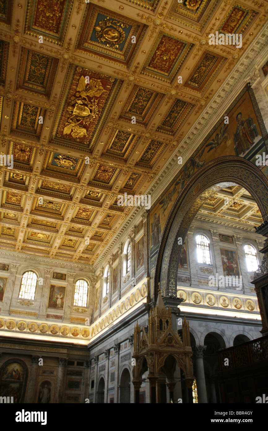 gold ceiling in saint paul's basilica, rome, italy Stock Photo - Alamy