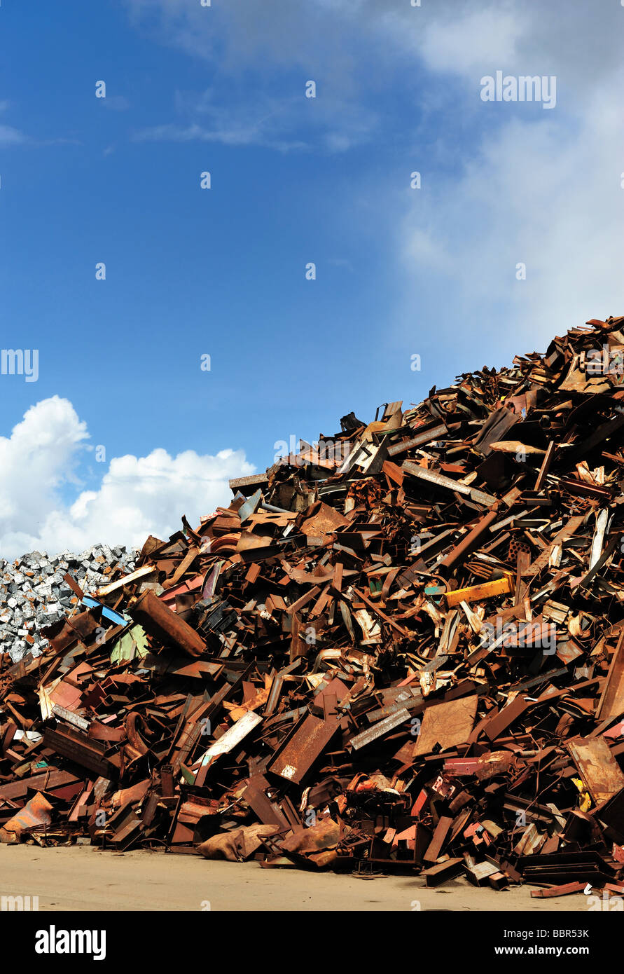 Junk yard scrap yard in hi-res stock photography and images - Alamy