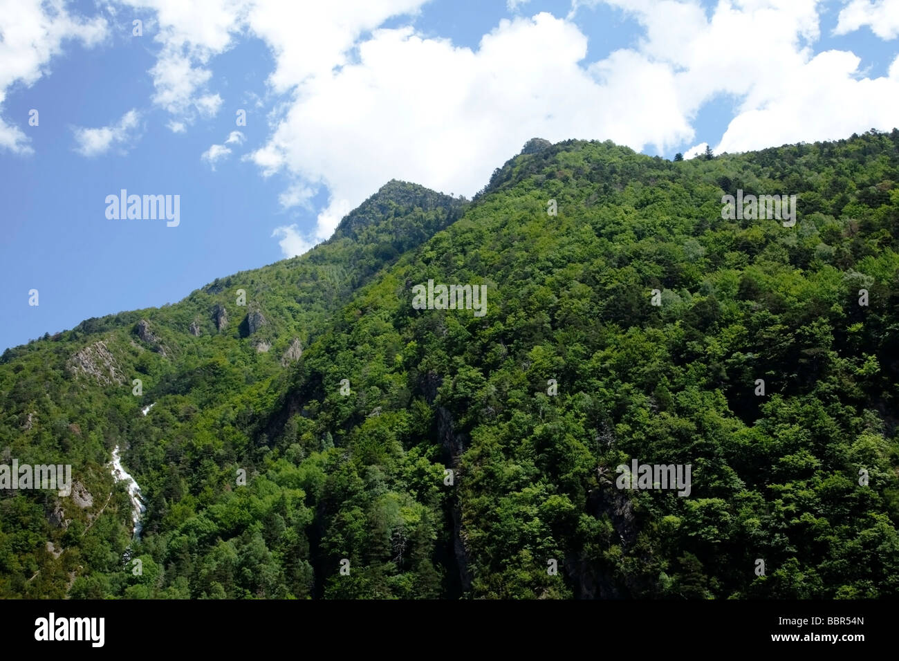Waterfall in distance hi-res stock photography and images - Alamy