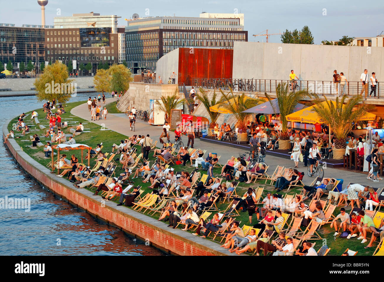 Berlin beach chairs hi-res stock photography and images - Alamy