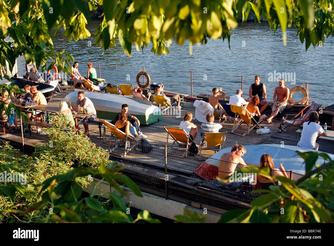 BOAT CAFE, BAR ON THE SPREE NEAR THE SITE OF THE EAST SIDE GALLERY ...