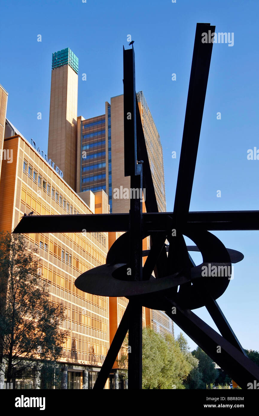 DAIMLER CHRYSLER BUILDING BY ARCHITECT RENZO PIANO NEAR THE POTSDAMER ...