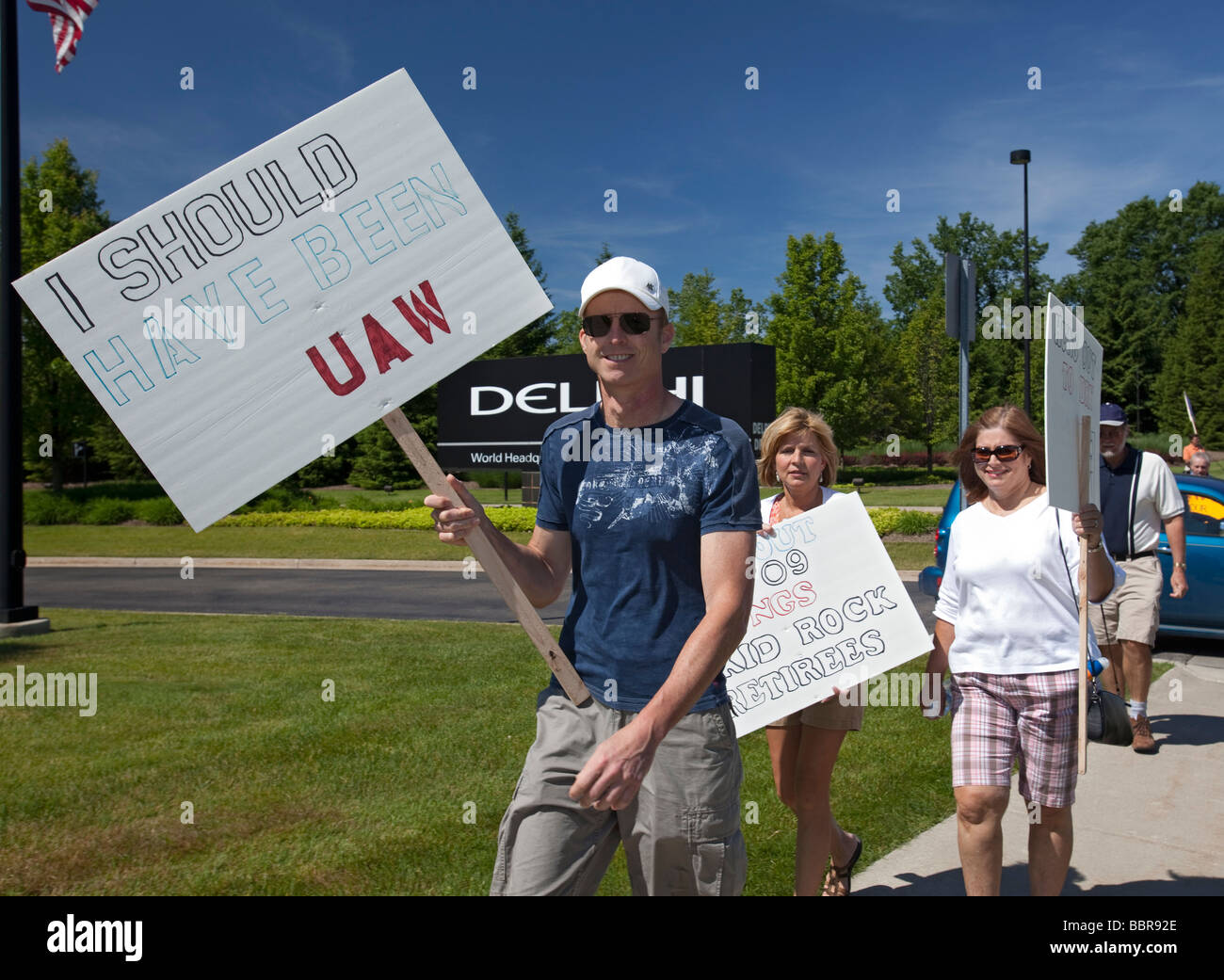 Picket protest delphi uaw pension hi-res stock photography and images ...