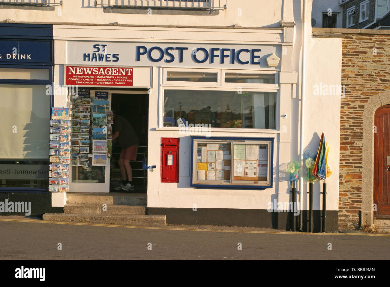Cornwall village post office hi-res stock photography and images - Alamy