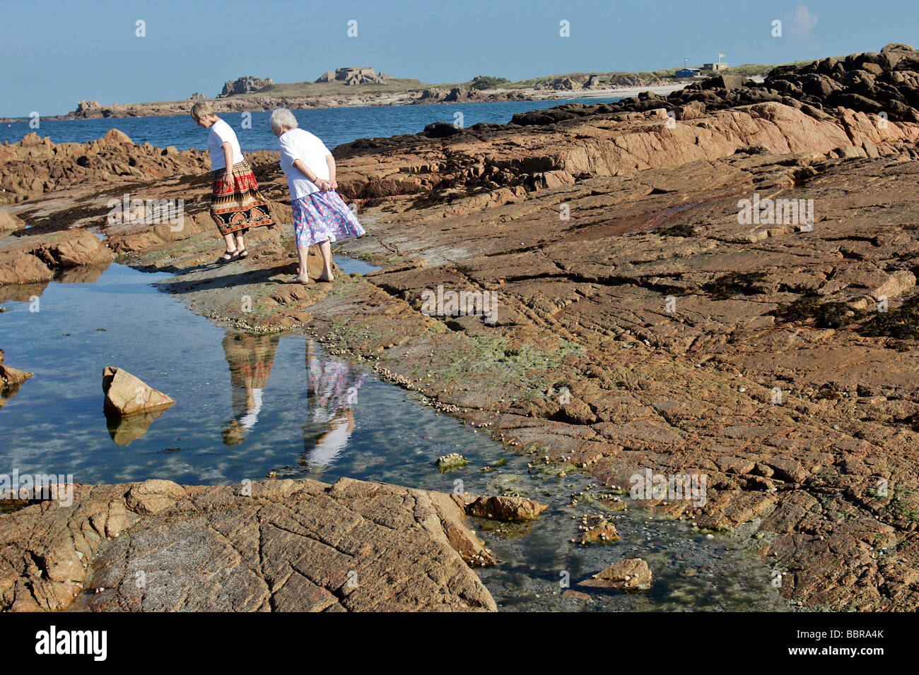 BEACH ON COCO BAY, GUERNSEY, ENGLAND Stock Photo - Alamy