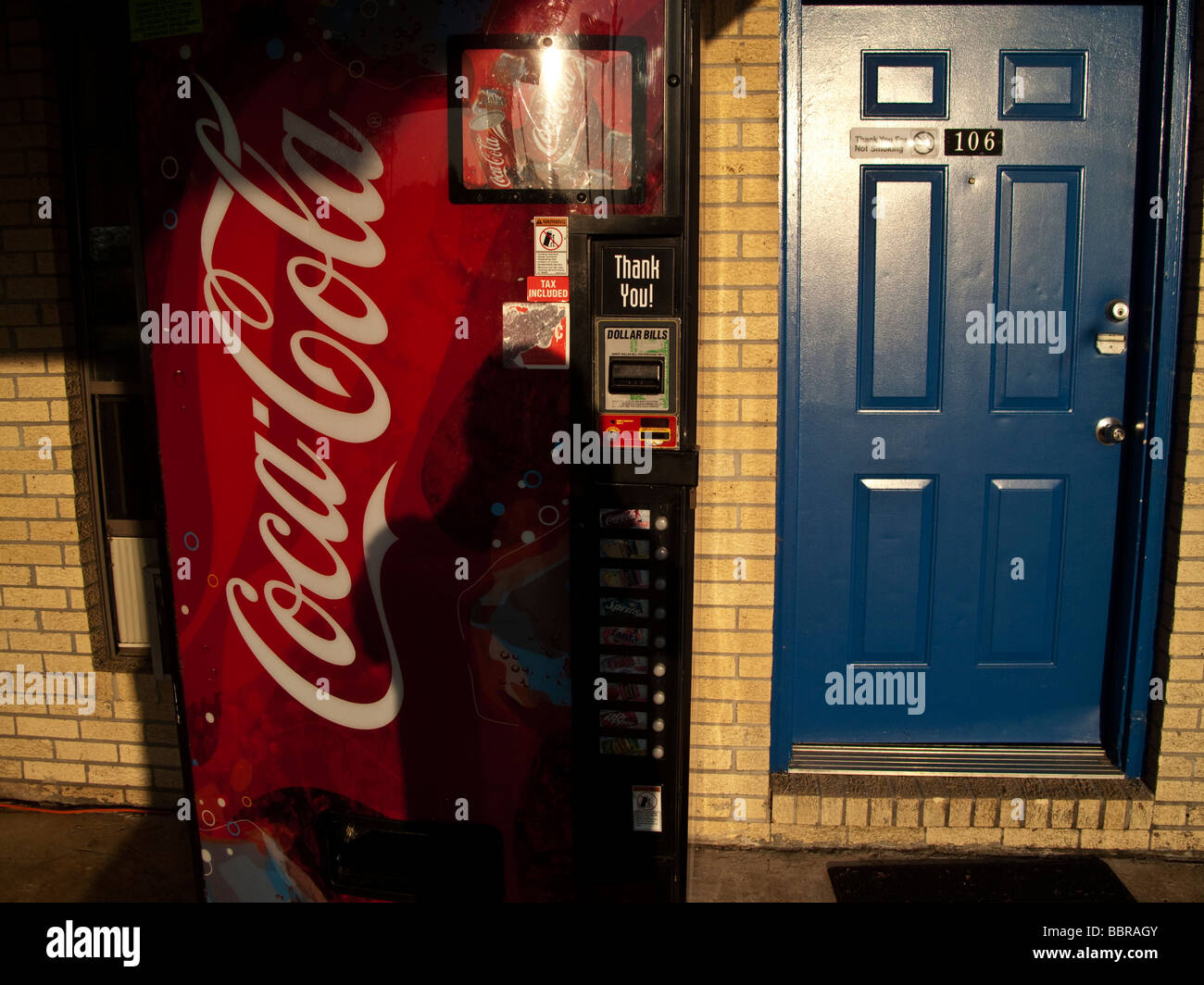 Motel door hi-res stock photography and images - Alamy