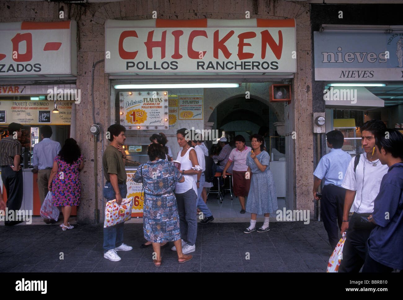 Pollos rancheros hi-res stock photography and images - Alamy