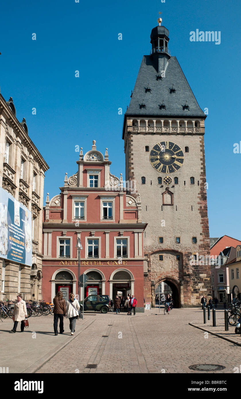 Alte gates hi-res stock photography and images - Alamy