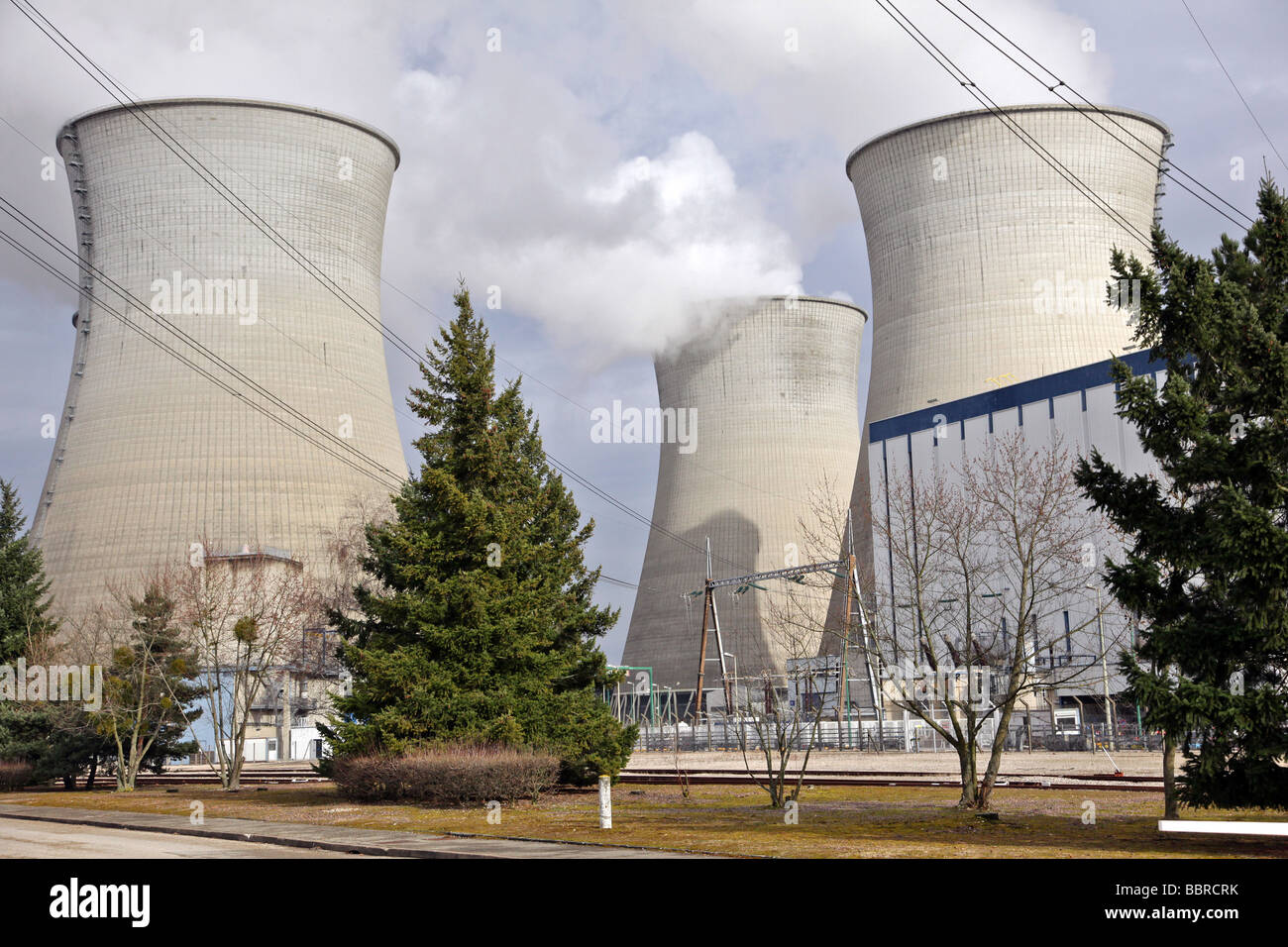 COOLING CHIMNEY (STEAM) AT THE EDF NUCLEAR POWER PLANT, REP TYPE ...