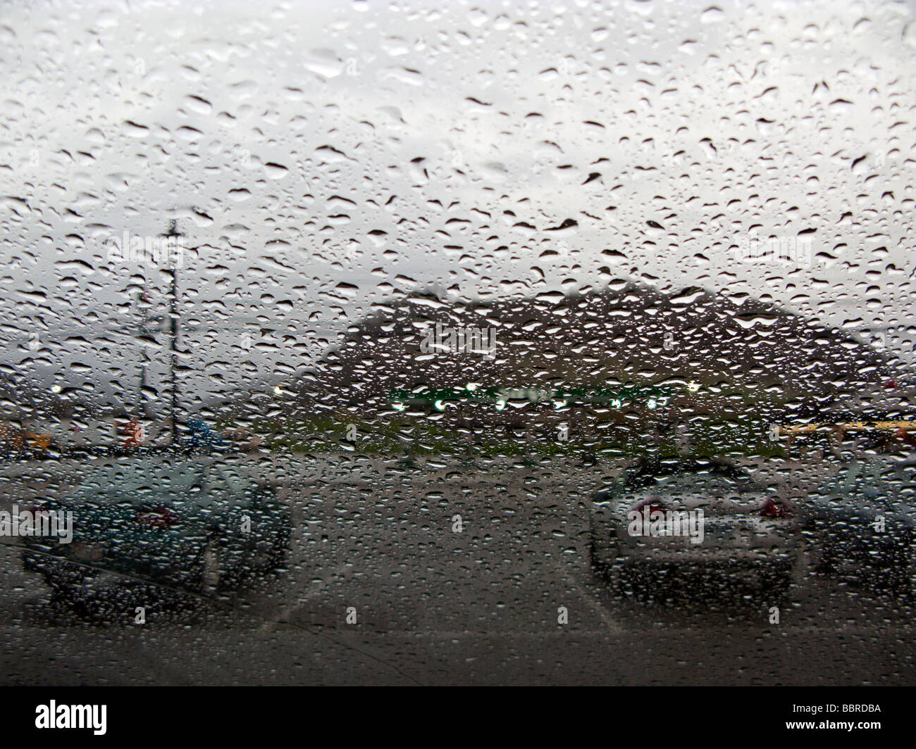 Rainy car window hi-res stock photography and images - Alamy