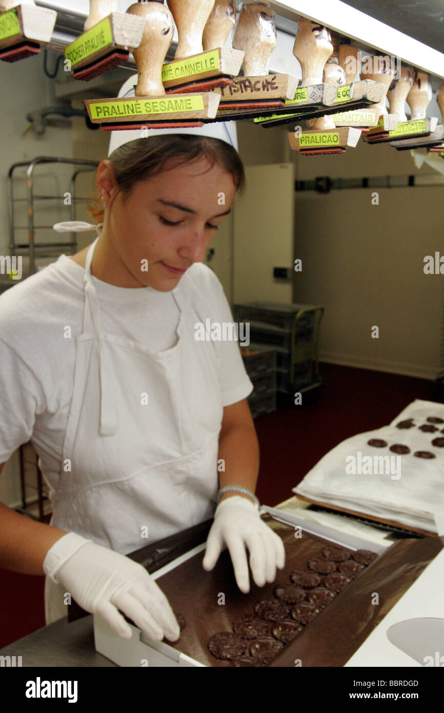 CHOCOLATE MAKING, WORKSHOP AT THE CHOCOLATIER HENRIET, BIDART, BIARRITZ ...